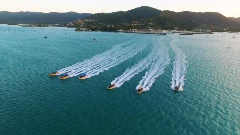 2 Epic Ocean Rafting Tours Of The Whitsundays